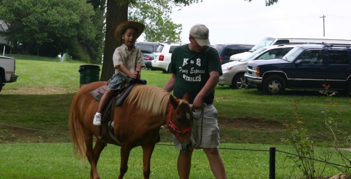 Train Rides, Pony Rides & Face Painting – Linvilla Orchards